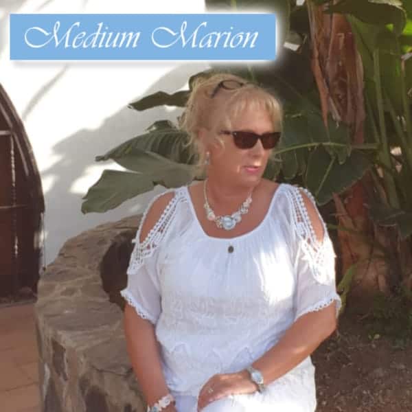 Autorin und Spirituelles Medium Marion Baumeister